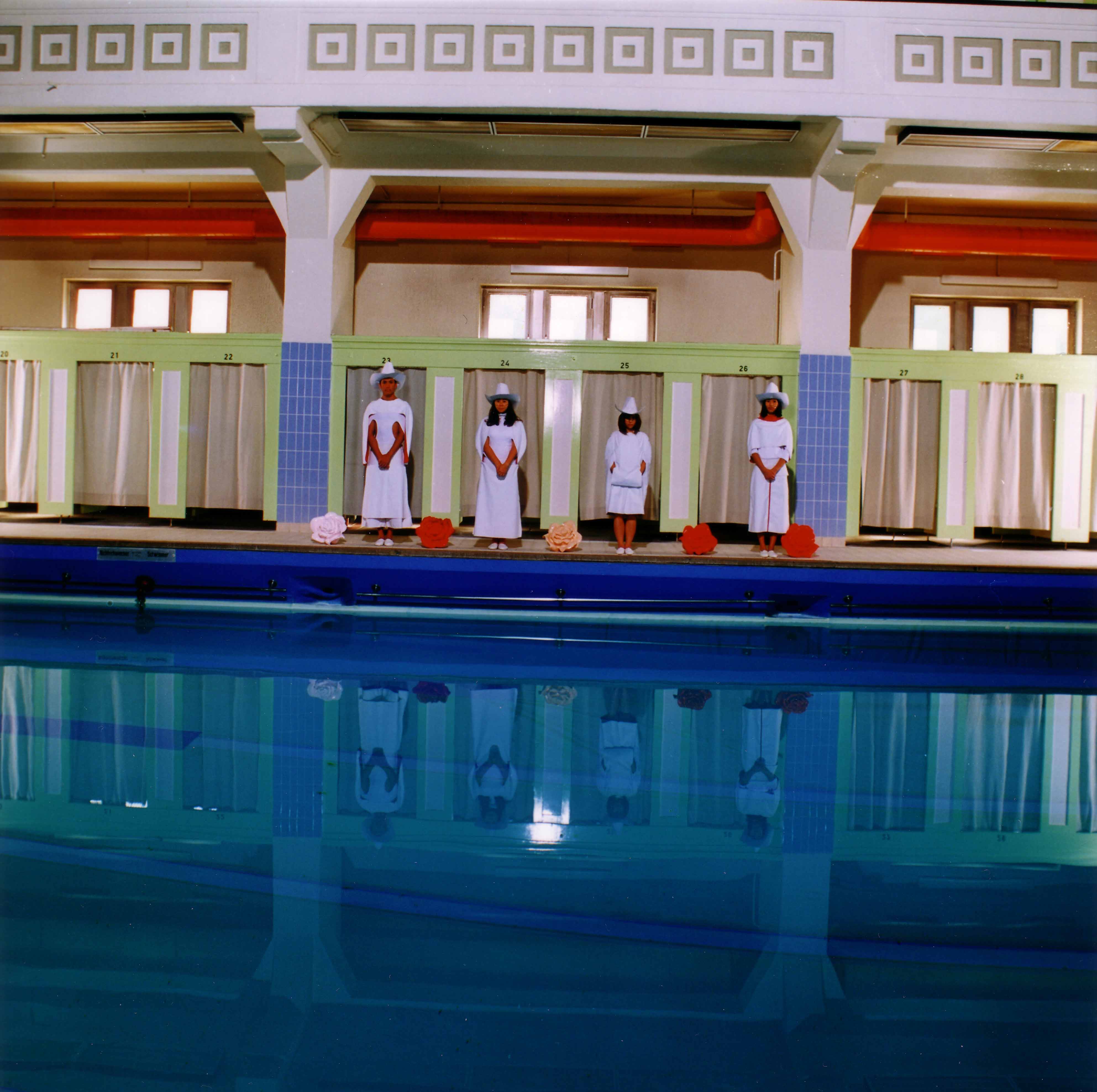 Emma-Jaeger-Bad - Cowgirls 2000 - Vito Pace